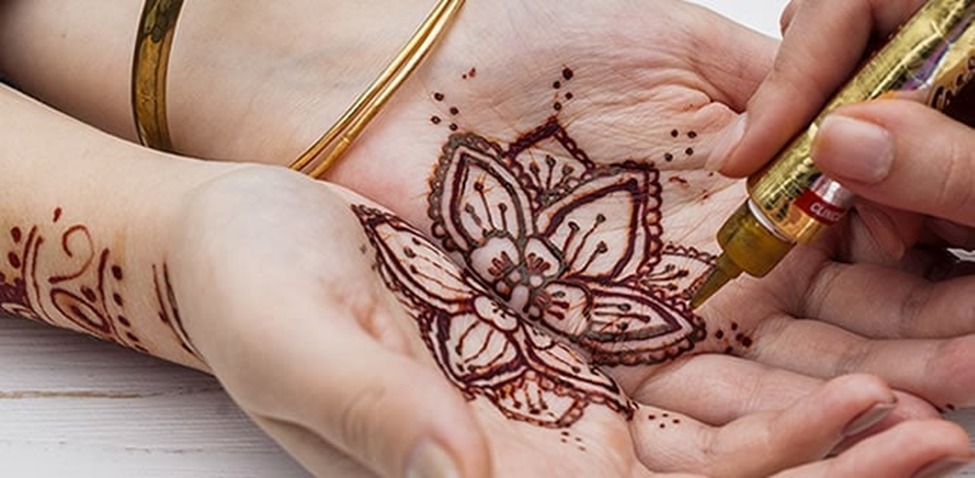 Mehndi: The Ancient Art of Body Painting with Henna
